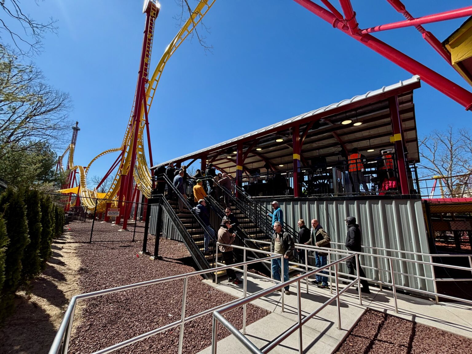 The Flash: Vertical Velocity (Six Flags Great Adventure) In-Depth ...