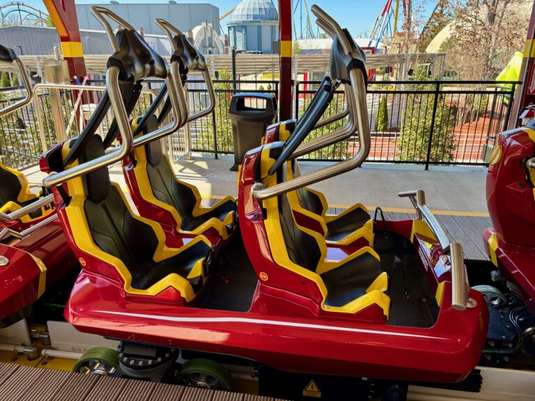 The Flash: Vertical Velocity (Six Flags Great Adventure) In-Depth ...